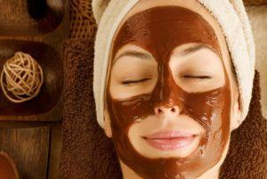 27 Natural DIY 2-Ingredient Face Masks For Glowing, Flawless Skin